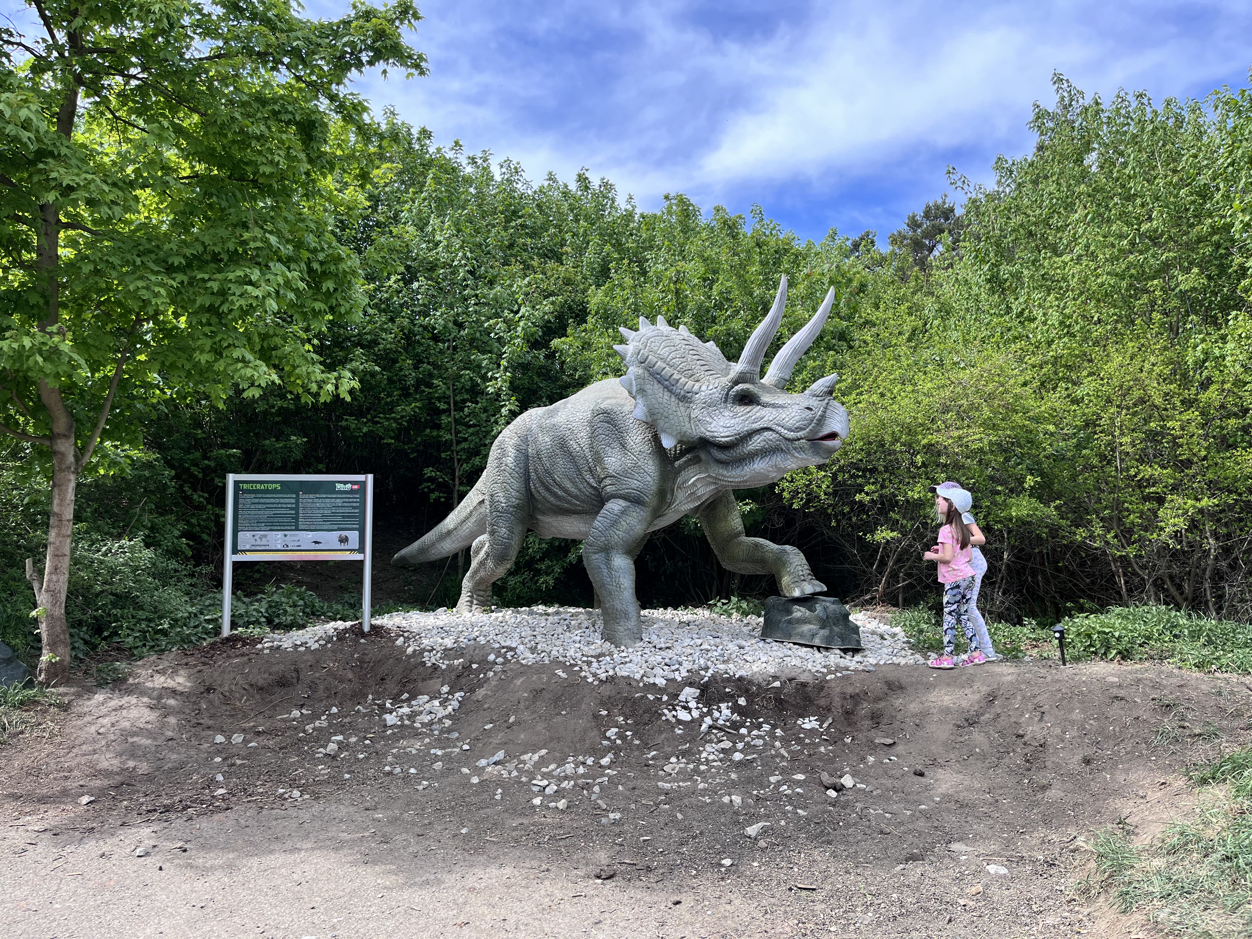 DinoLive: Navštívili jsme „Jurský park“ v Divoké Šárce. Co byste měli ...